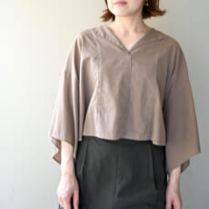 夏から秋まで着まわせる「SOMEYA」の草木染めトップス | 暮らしとおしゃれの編集室